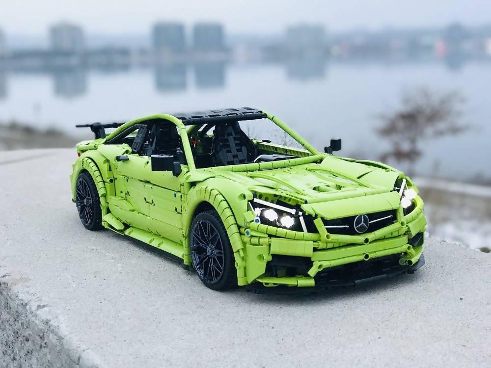 Mercedes C63 AMG – BuildaMOC